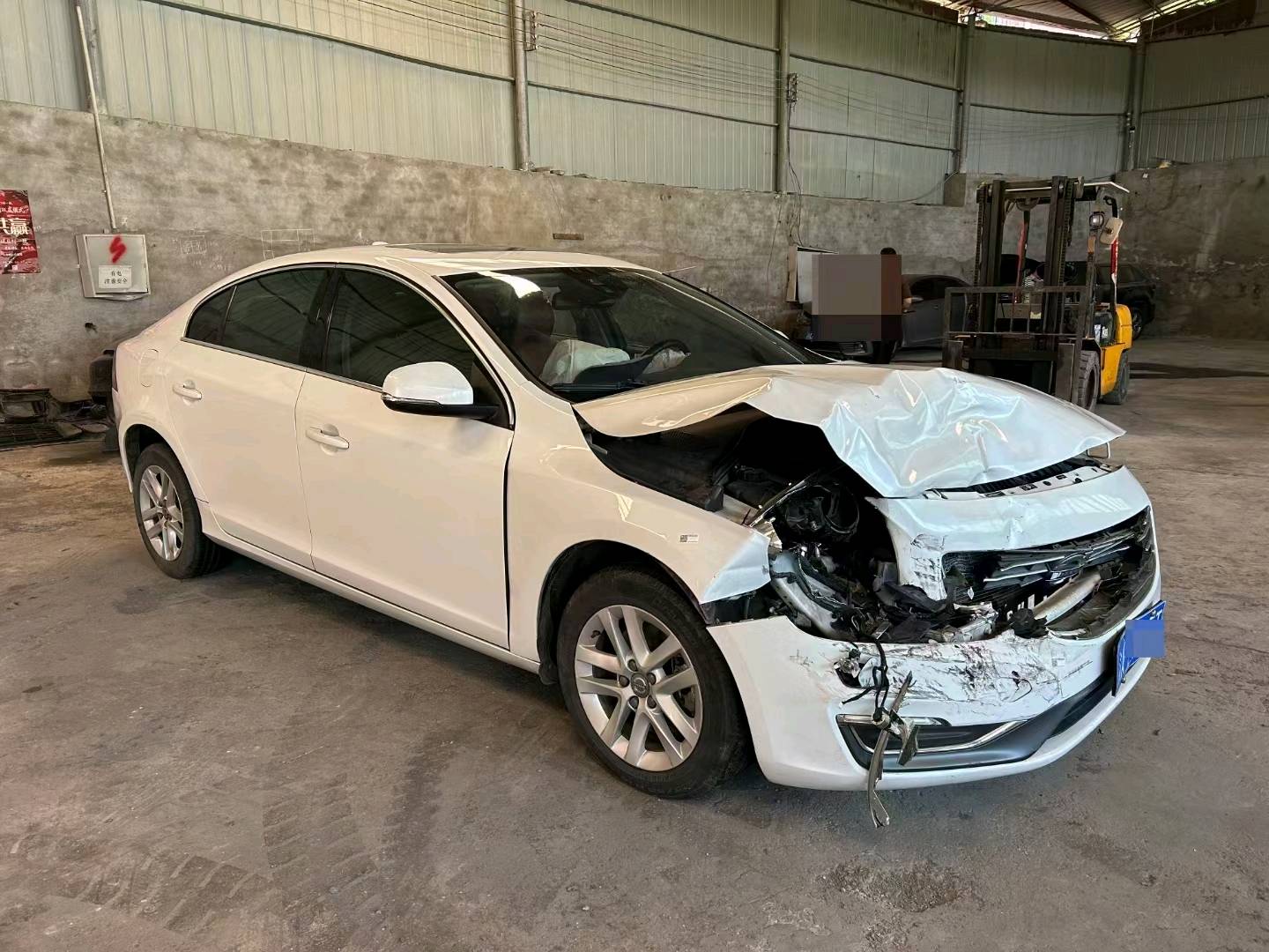 重庆16年沃尔沃S60L_事故车车源_事故车出售网